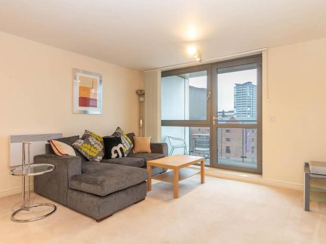 1 bedroom apartment for rent in Centenary Plaza, Holliday Street, B1 1TS