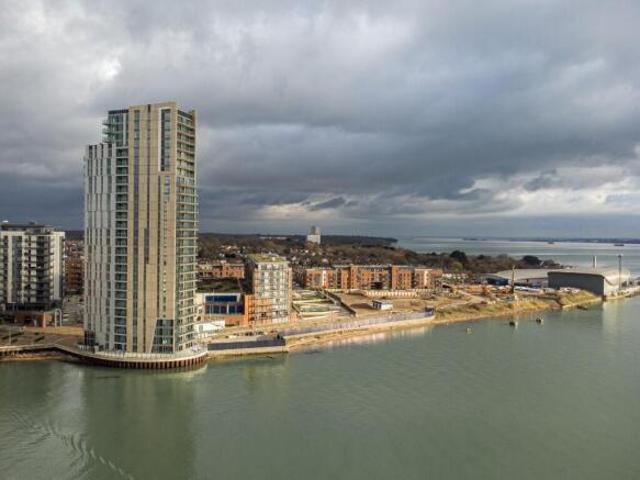 1 bedroom apartment for rent in Centenary Plaza, Southampton, Hampshire, SO19