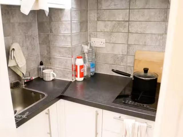1 bedroom apartment for rent in Charterhouse Square, London, E.