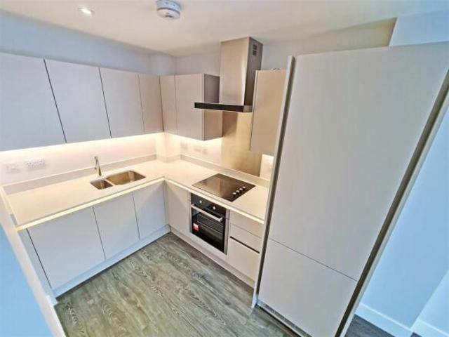 1 bedroom apartment for rent in Cheetham Hill Road, Hallmark Tower, M4