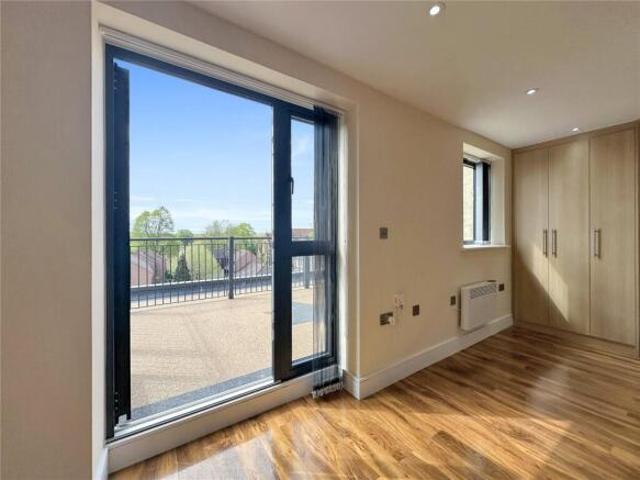 1 bedroom apartment for rent in Church Street, Slough, Berkshire, SL1