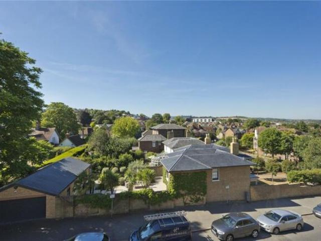 1 bedroom apartment for rent in Clandon Road, Guildford, Surrey, GU1
