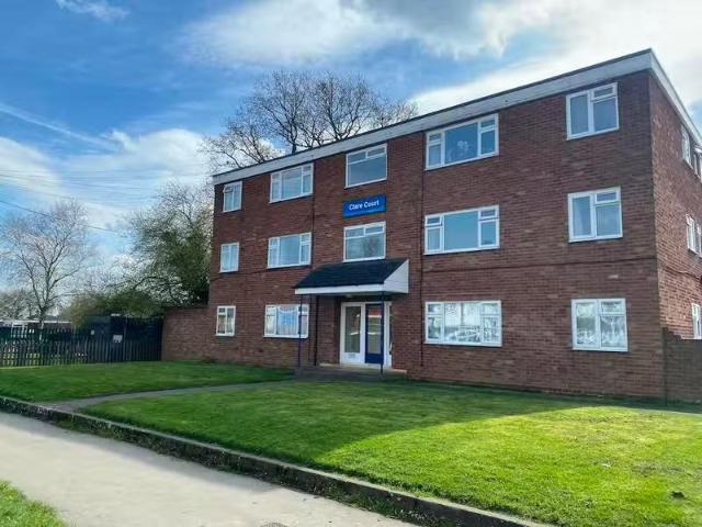 1 bedroom apartment for rent in Clare Court, HIGH STREET, Soli.