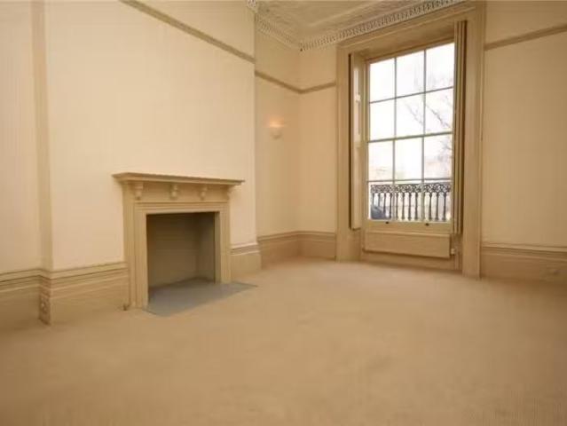 1 bedroom apartment for rent in Clarence Square, Cheltenham, G.