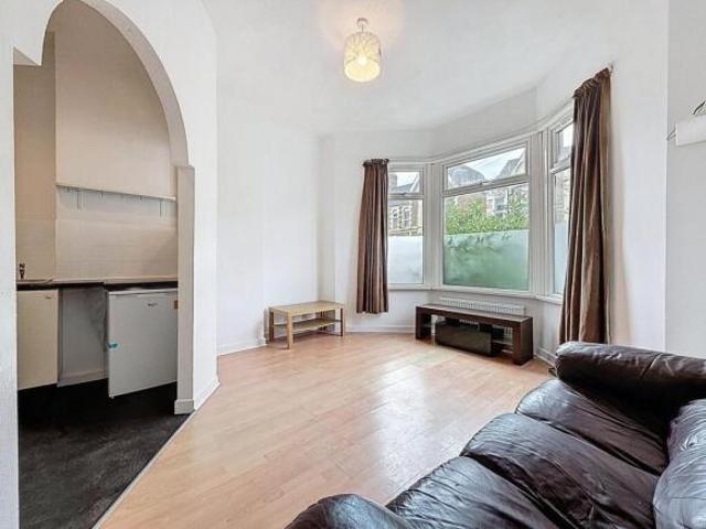 1 bedroom apartment for rent in Claude Road, Cardiff, CF24