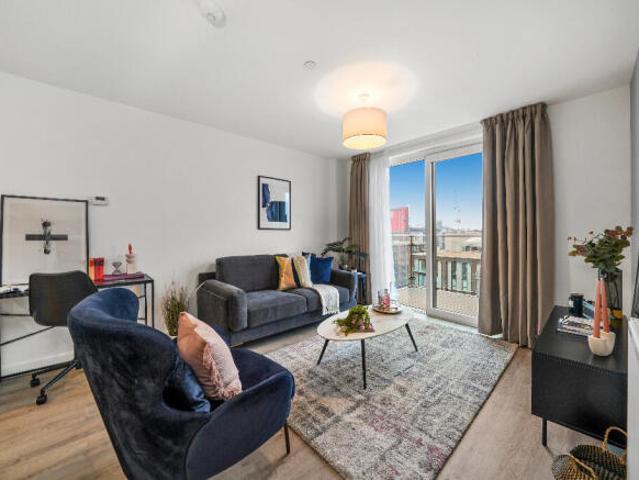 1 bedroom apartment for rent in Clay, M5