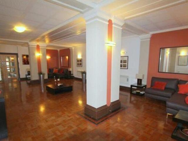 1 Bedroom Apartment For Rent In Clifton Drive South