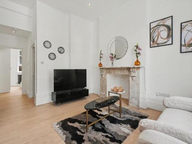1 bedroom apartment for rent in Clifton Road, W9