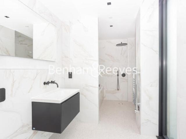 1 bedroom apartment for rent in Cluny Mews, Kensington, SW5