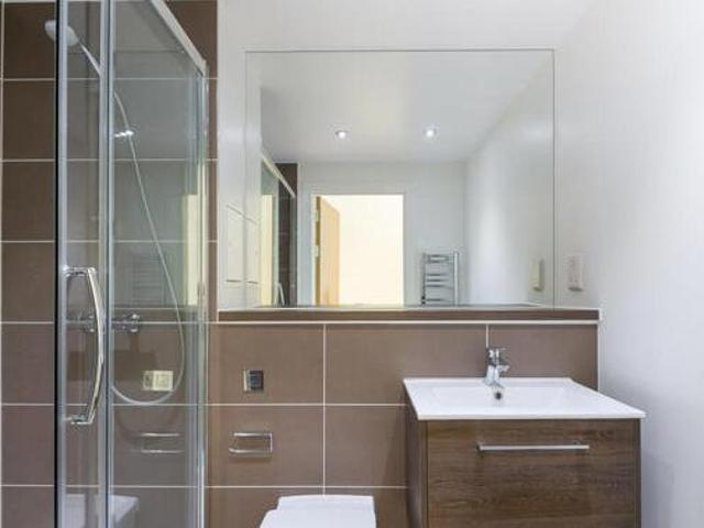 1 Bedroom Apartment For Rent In Colliers Wood, Colliers Wood