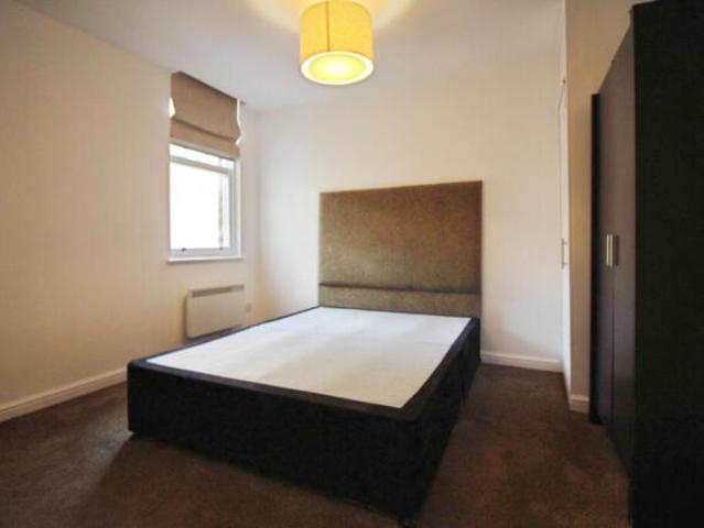 1 bedroom apartment for rent in Commercial Road, Aldgate, London E1