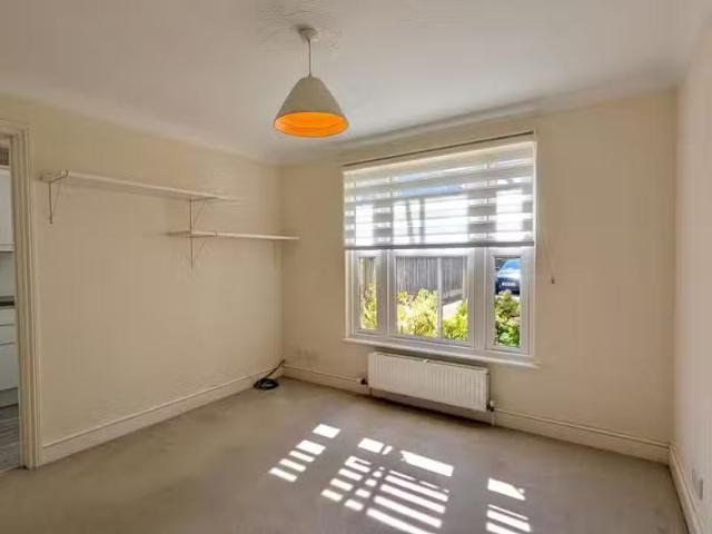 1 bedroom apartment for rent in Coronation Street, Cambridge.