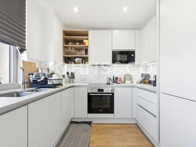 1 bedroom apartment for rent in Cordwainer House, New Village Avenue, London, E14