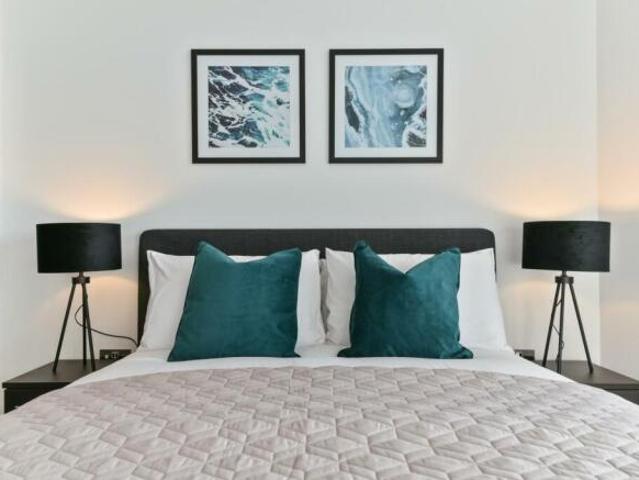 1 bedroom apartment for rent in Corson House, London City Island, London, E14