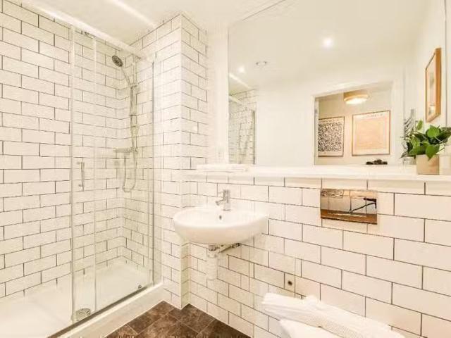 1 bedroom apartment for rent in Cow Green, Halifax, West York.