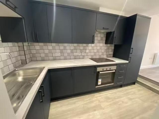 1 bedroom apartment for rent in Cowbridge Road East, Cardiff.