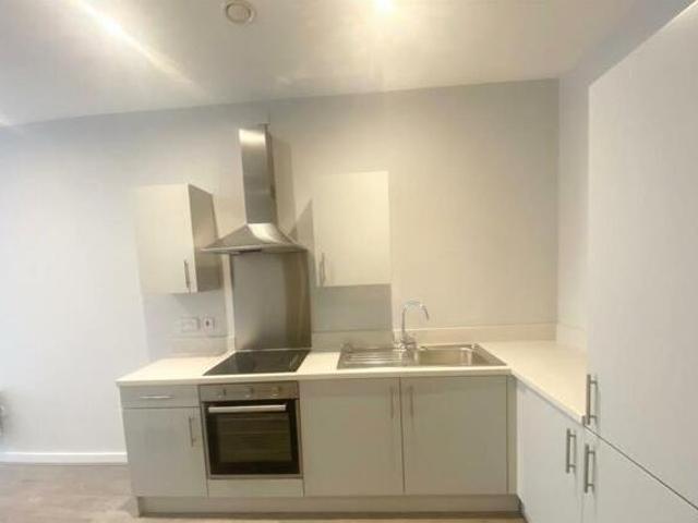 1 Bedroom Apartment For Rent In Crosby Road North, Waterloo