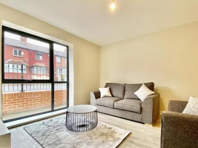 1 Bedroom Apartment For Rent In Cross Green Lane