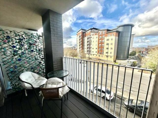 1 bedroom apartment for rent in Crossways, Windsor Road, Slough, Berkshire, SL1