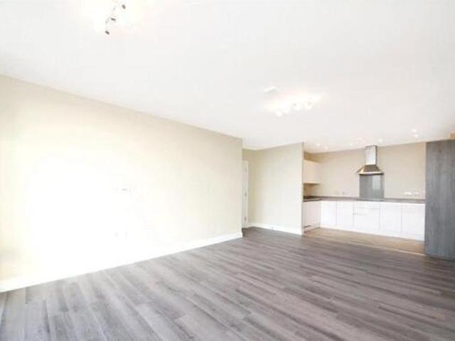 1 Bedroom Apartment For Rent In Croydon