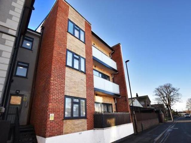 1 Bedroom Apartment For Rent In Croydon