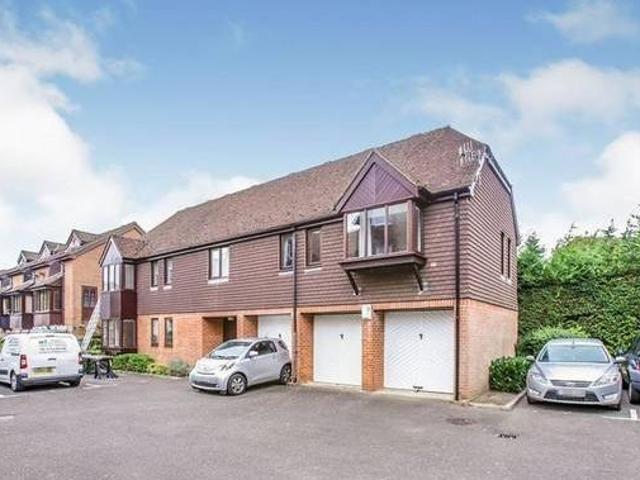 1 bedroom apartment for rent in Croydon Road Reigate RH2