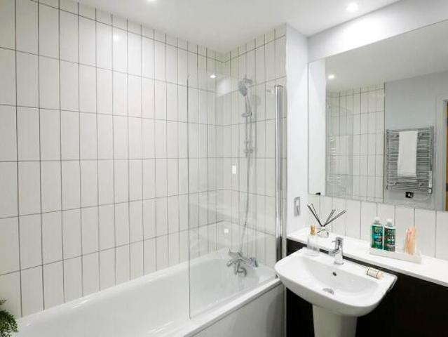 1 bedroom apartment for rent in Duet, Salford Quays, Greater Manchester, M50