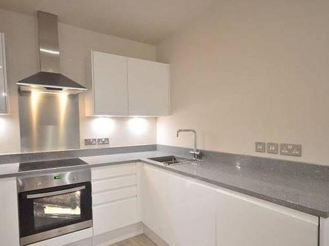 1 bedroom apartment for rent in Dane Road Sale M33