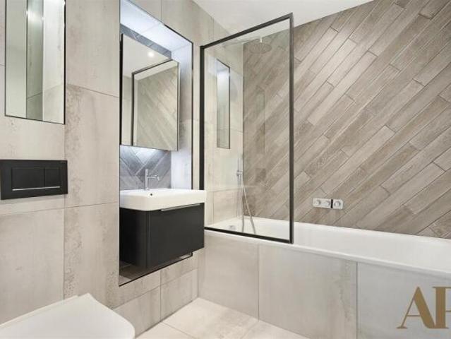 1 bedroom apartment for rent in Darjeeling House, Slough, SL1