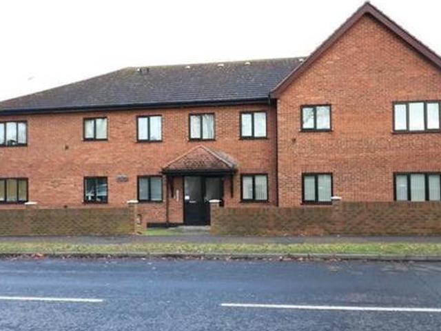 1 bedroom apartment for rent in Devere Court Eastwood Old Road LeighOnSea Essex SS9