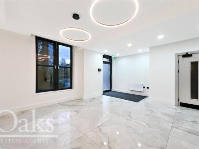 1 bedroom apartment for rent in Dingwall Road, East Croydon, CR0