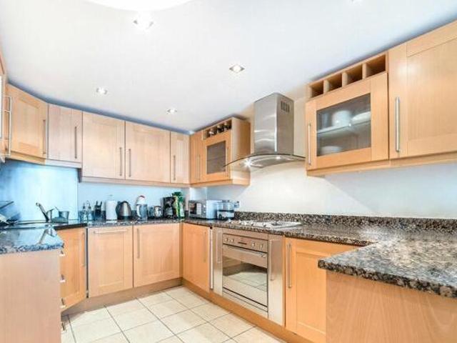 1 Bedroom Apartment For Rent In Docklands