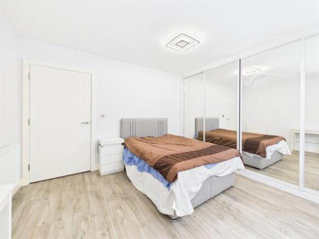 1 bedroom apartment for rent in Dominion Court, Hounslow, TW3