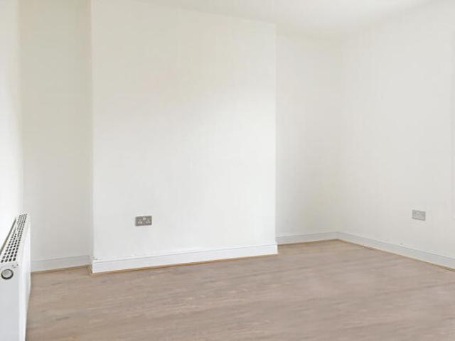 1 bedroom apartment for rent in Downs Park Road, London, E5