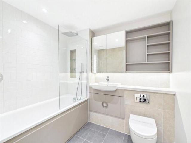 1 bedroom apartment for rent in Dray House Lombard Square, London, SE28