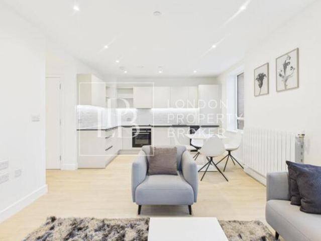 1 bedroom apartment for rent in Dray House, Lombard Square, SE28