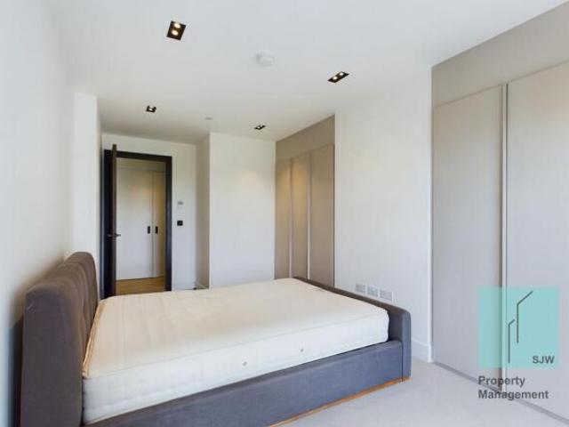 1 bedroom apartment for rent in Exchange Gardens, Keybridge Tower, SW8