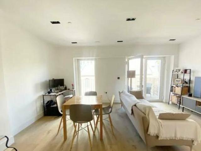 1 bedroom apartment for rent in Exchange Gardens London SW8