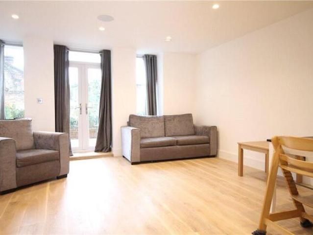 1 bedroom apartment for rent in Ealing Green, Ealing, W5