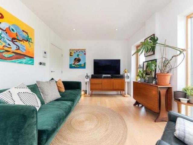 1 bedroom apartment for rent in Eastway, London, E9