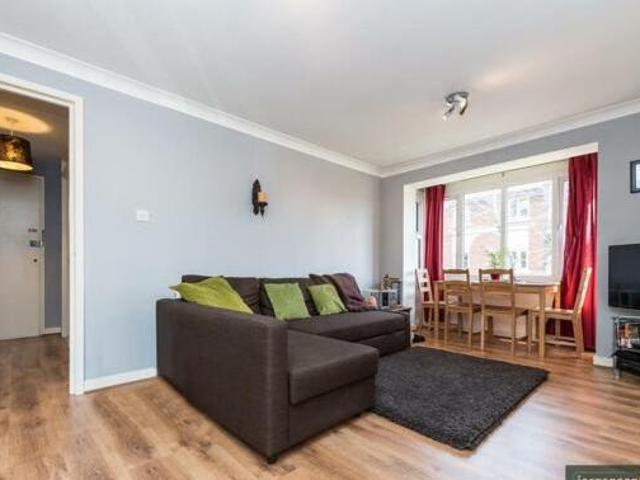 1 Bedroom Apartment For Rent In East Acton, London