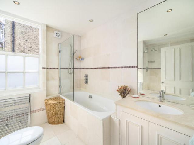 1 bedroom apartment for rent in Earls Court Road, Earls Court, SW5