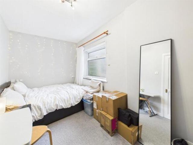 1 bedroom apartment for rent in Elfin Grove, Teddington, TW11
