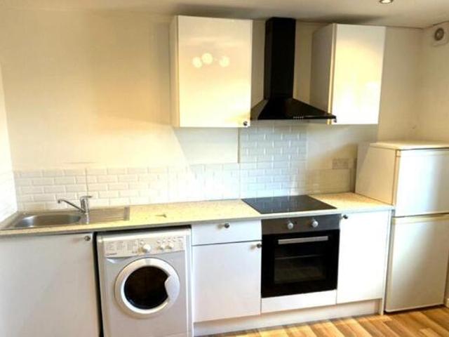 1 Bedroom Apartment For Rent In Ellerslie Avenue
