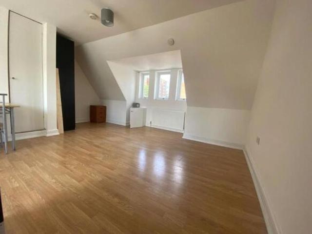 1 bedroom apartment for rent in Eltham High Street, New Eltham, London, SE9