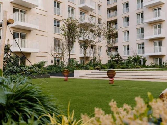 1 bedroom apartment for rent in Embassy Boulevard, London, SW11