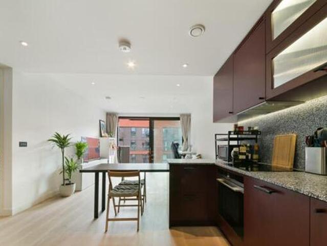 1 Bedroom Apartment For Rent In Embassy Gardens, London