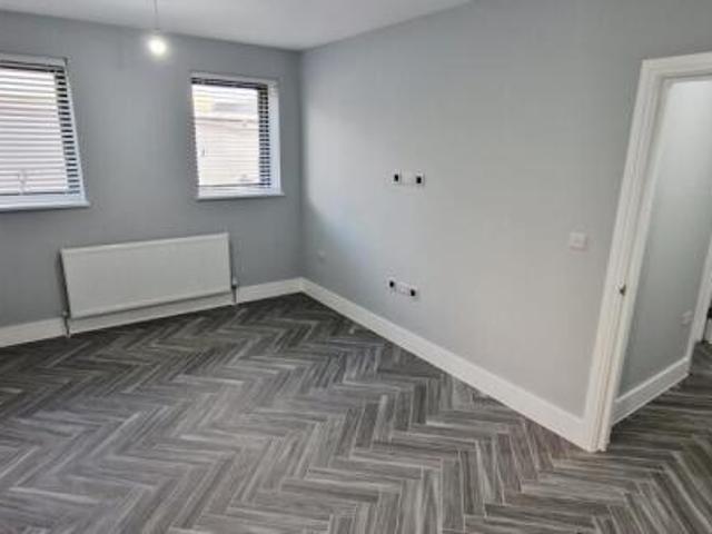 1 bedroom apartment for rent in Emerald House, Rathmore Road, Gravesend, Kent, DA11