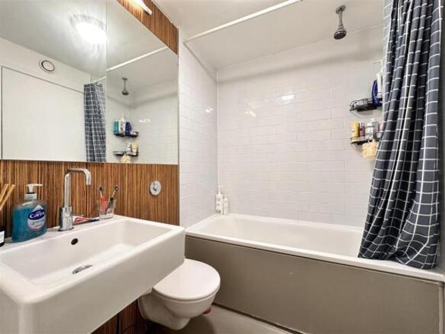 1 bedroom apartment for rent in Emmeline Tower, Dalton Street, Manchester, M40
