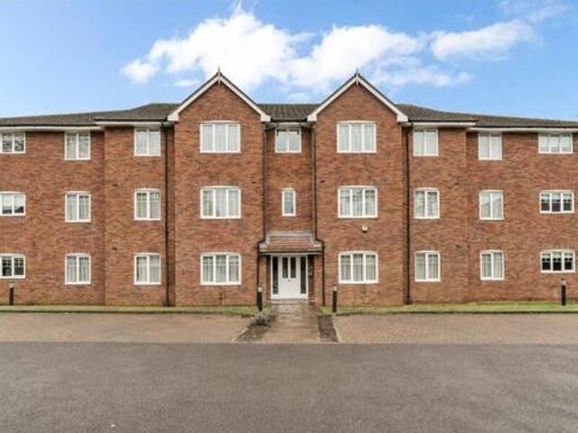 1 Bedroom Apartment For Rent In Farnborough, Hampshire